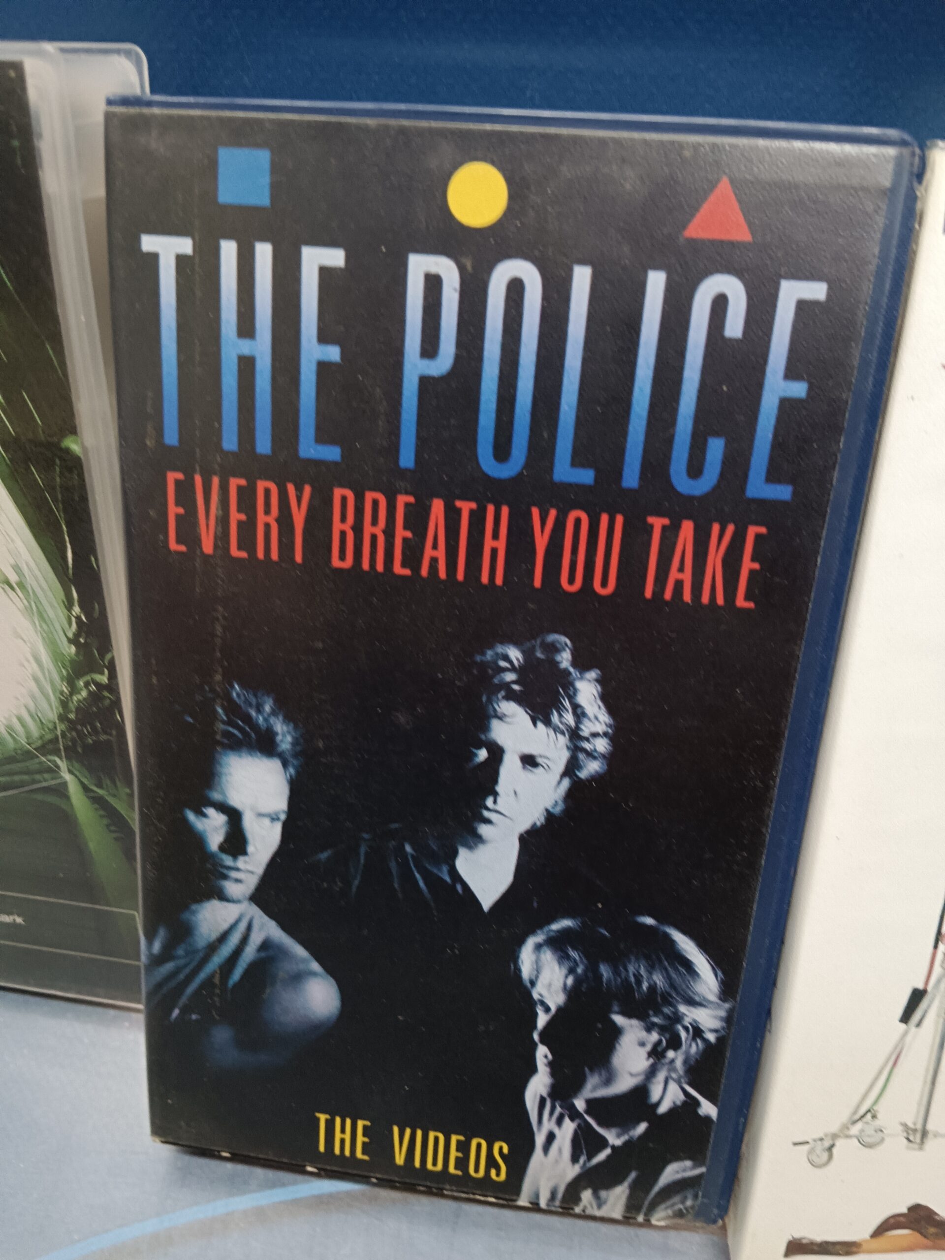 4 vhs, varios, videos musicales, grupos como ZZ TOP, JETHRO TULL ...